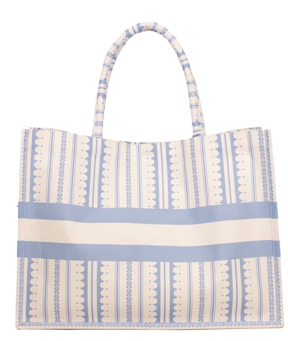 Chantilly Classic Tote – The Horseshoe Crab
