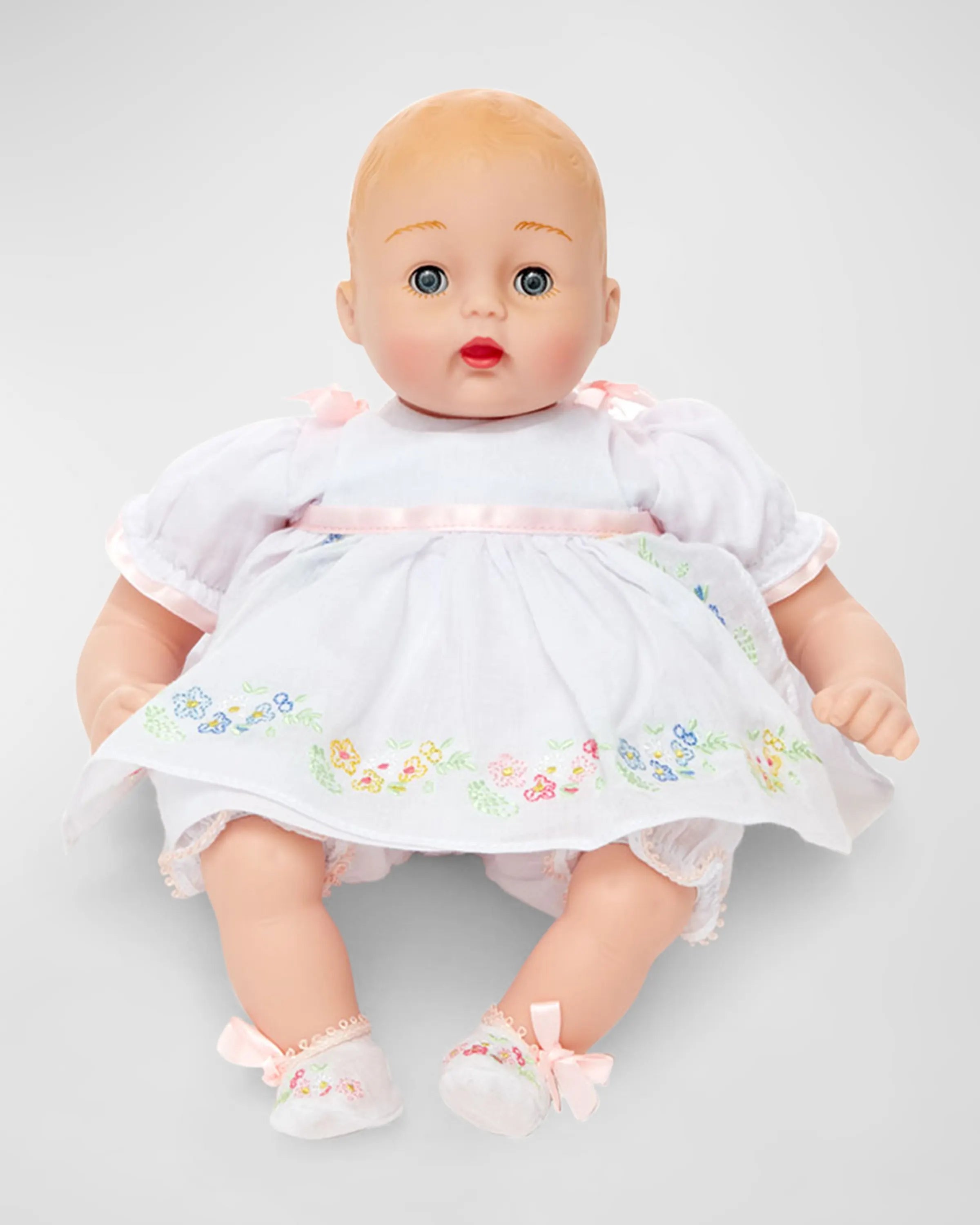 Madame Alexander Pretty Pinafore Huggable Huggums Baby Doll – The ...